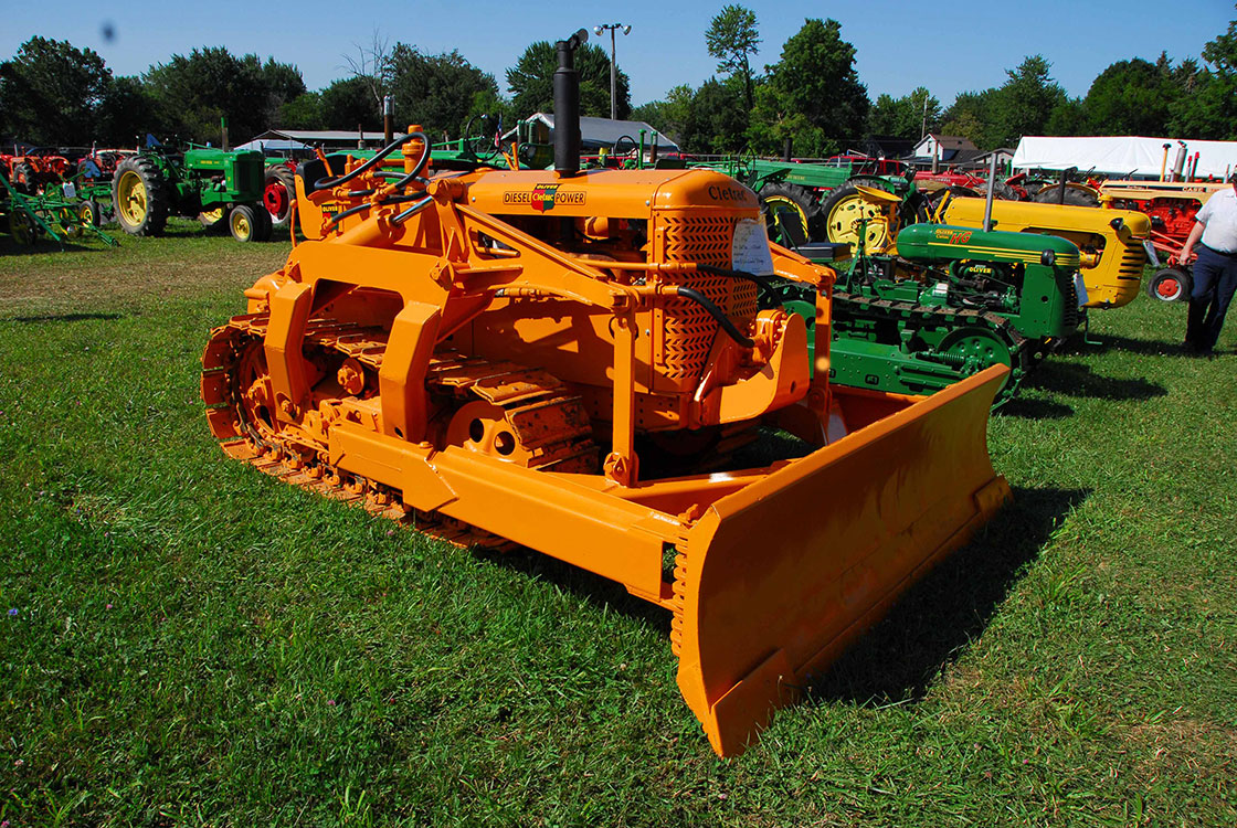 1946 OLIVER CLETRAC BD - Motortopia