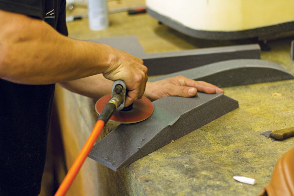 STREET ROD SEATING - Motortopia - EVERYTHING Automotive!