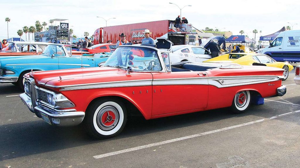 FABULOUS FORDS FOREVER: The largest all-Ford car show on the West Coast ...