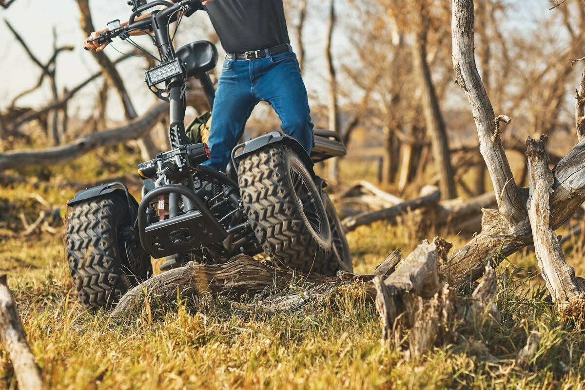Motortopia- LyteHorse, an evolutionary stand-up electric ATV